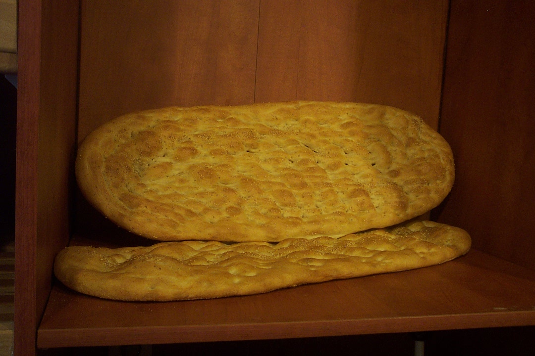Bakkerij GORKA | Grote Turkse broden
